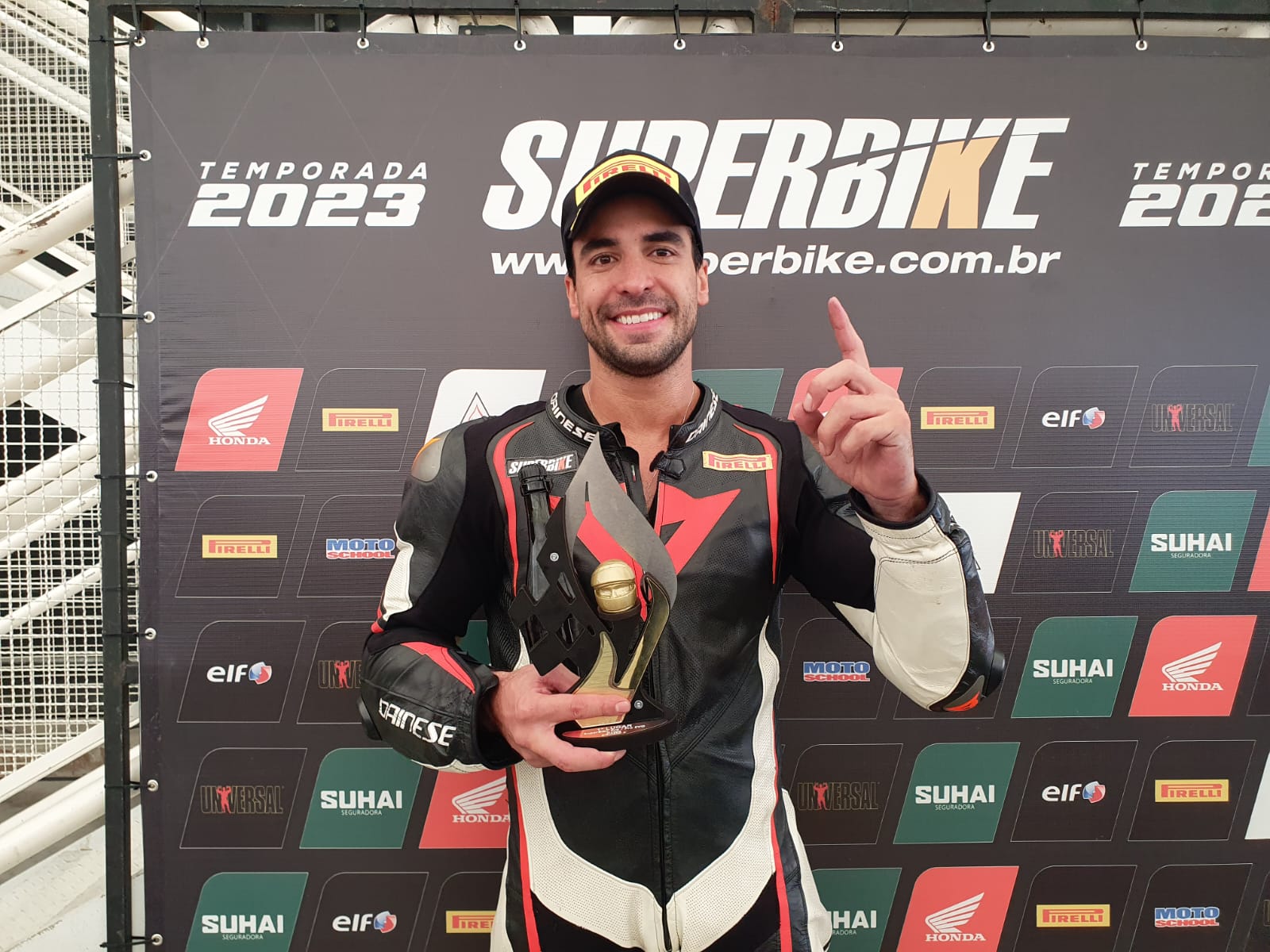 Raphael Santos vence na SuperBike Evo 1000cc e é líder isolado na ...